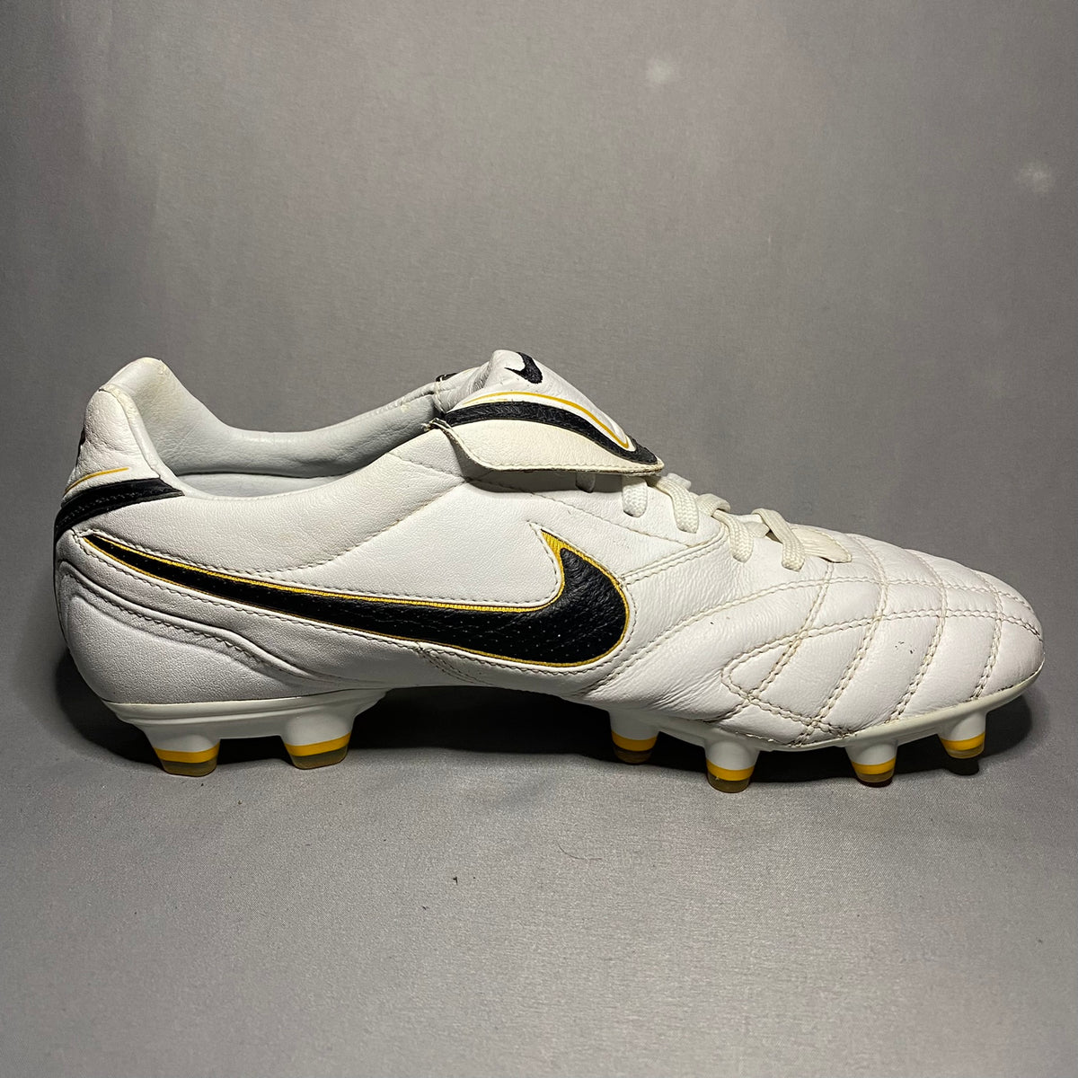 Joe Cole - Nike Tiempo FA Cup Final worn – Bootman.ie